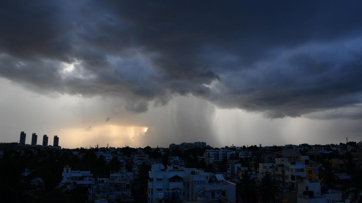 Karnataka faced deficient rainfall in the first three months of 2024, departure by -34%: KSNDMC ...